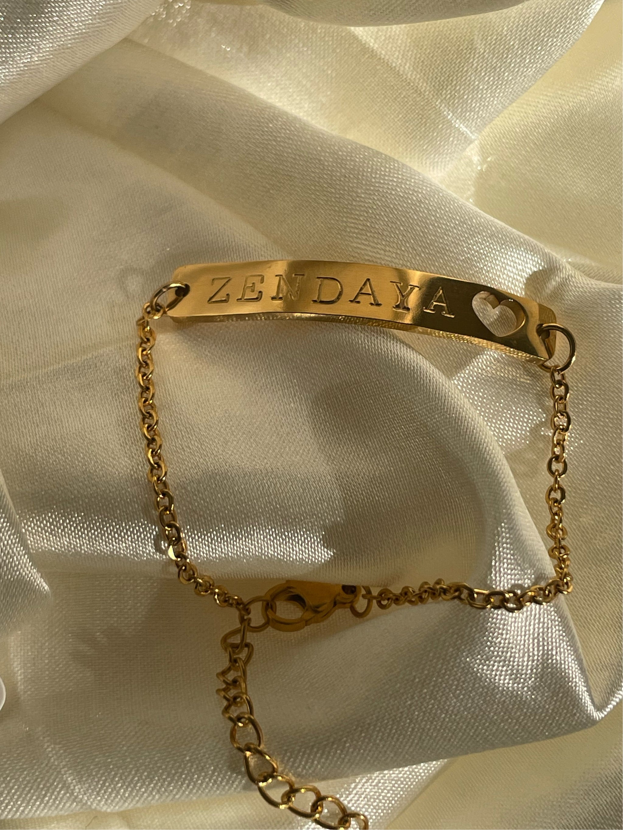 Custom engraved bracelets – Shellbrands