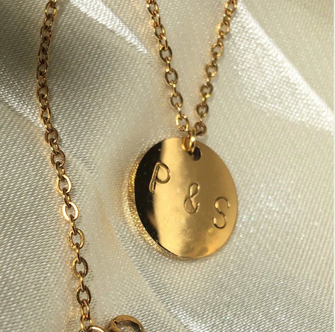 Initial necklace – Shellbrands